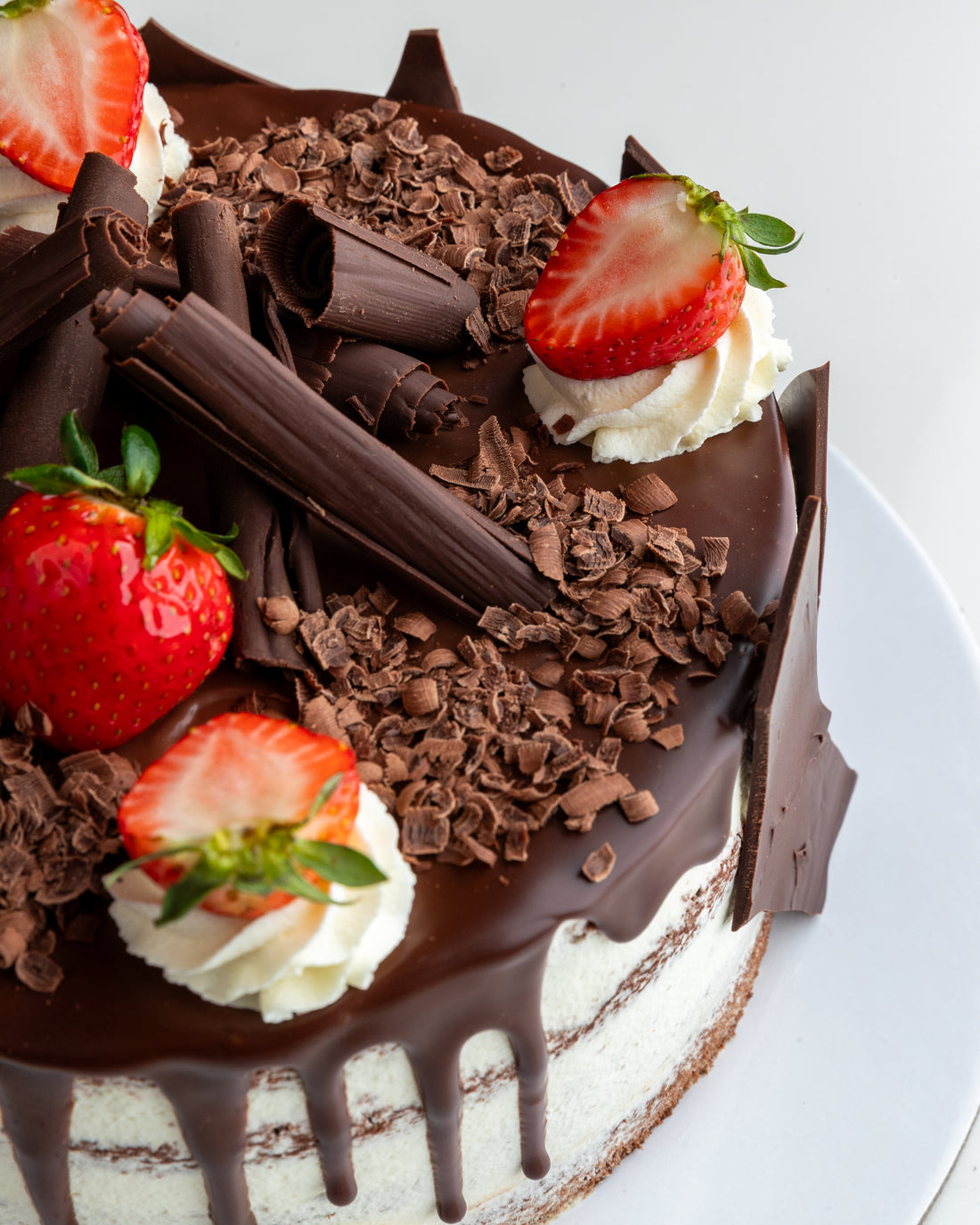Classic Cakes | Rich, Moist, & Delicious Treats By Gateaux 🎂